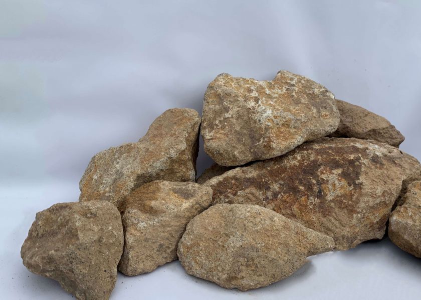 Porfyr - Solitéry - rKámen.cz, kámen pro Váš dům či zahradu